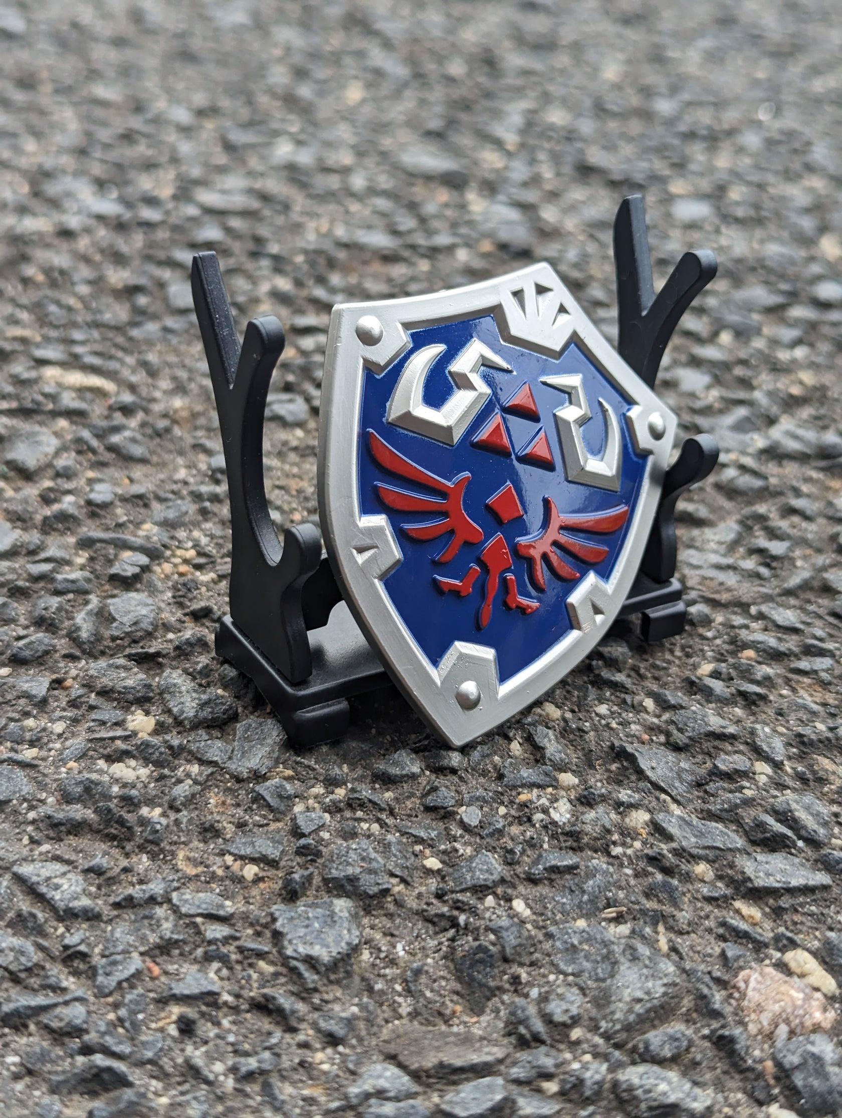 THE LEGEND OF ZELDA – HYLIAN SHIELD MINI REPLICA – FF COLLECTIBLES