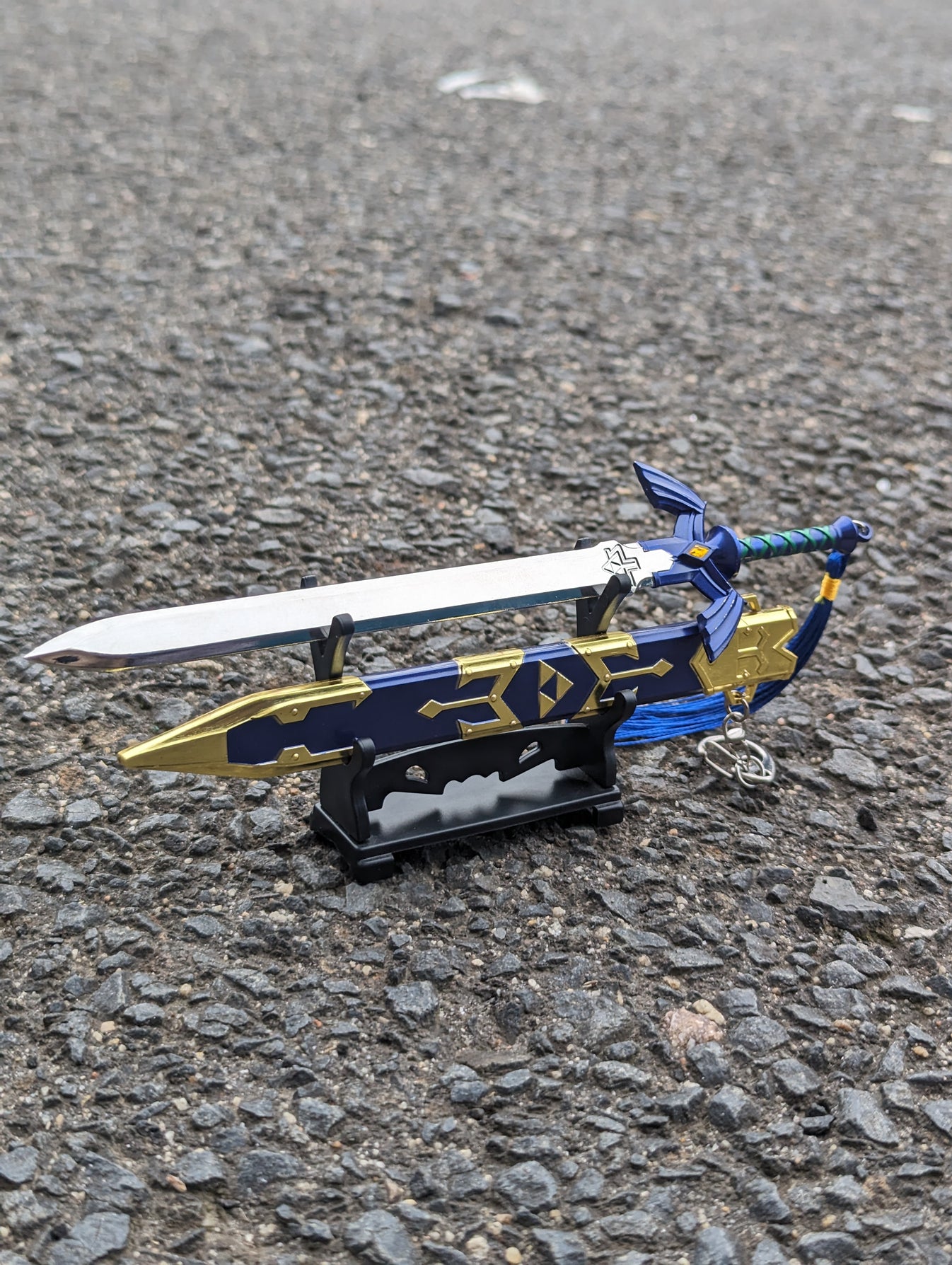 THE LEGEND OF ZELDA – MASTER SWORD KEYCHAIN – FF COLLECTIBLES