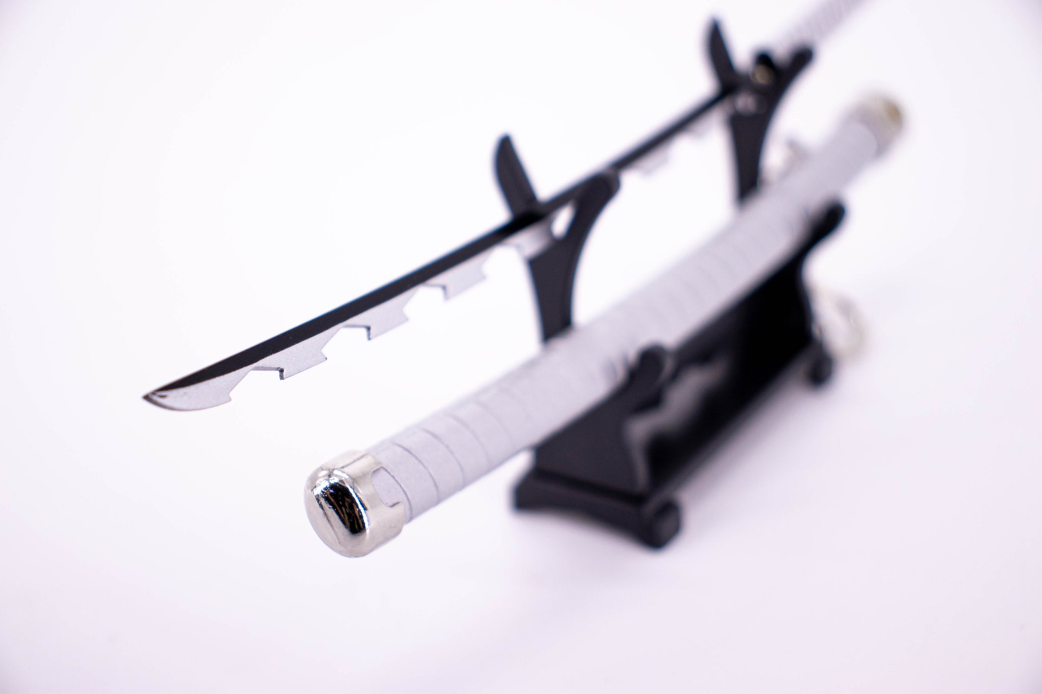 DEMON SLAYER – INOSUKE HASHIBARA’S NICHIRIN SWORD KEYCHAIN – FF ...