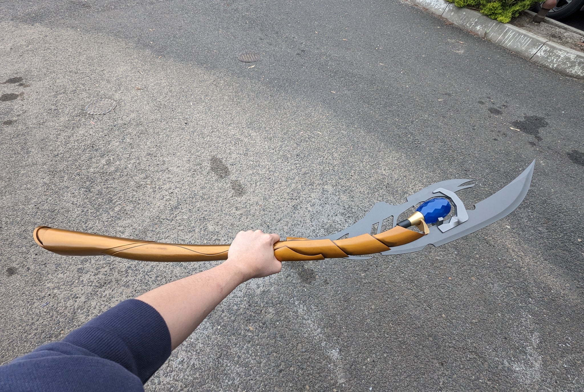 MARVEL’S AVENGERS – LOKI’S SCEPTER – FF COLLECTIBLES