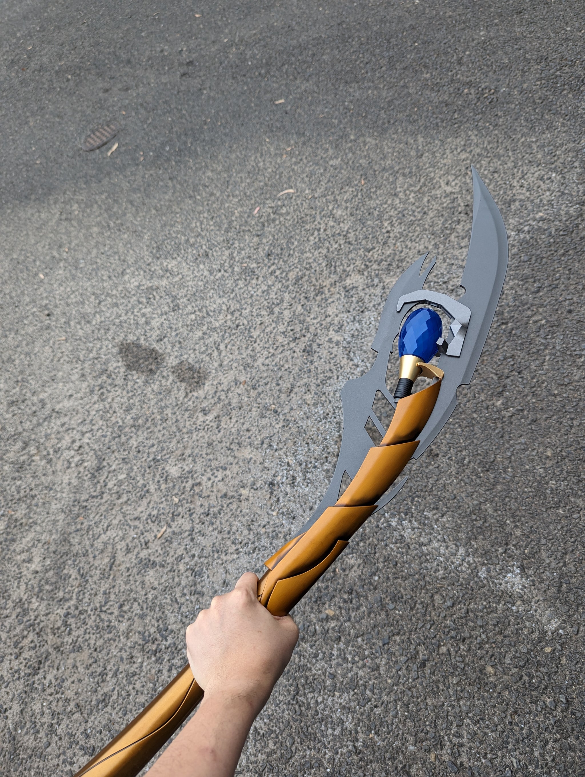 MARVEL’S AVENGERS – LOKI’S SCEPTER – FF COLLECTIBLES