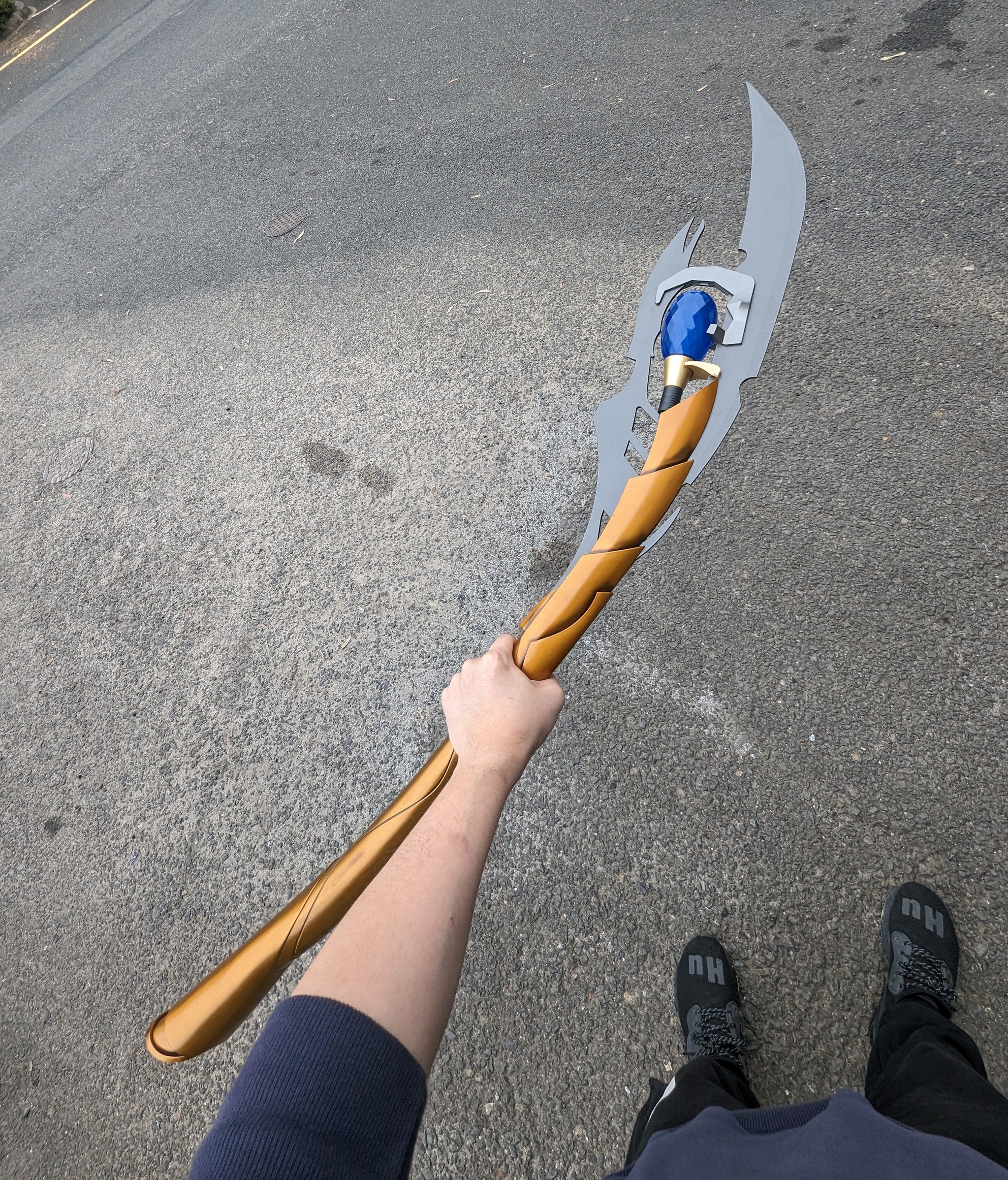 MARVEL’S AVENGERS – LOKI’S SCEPTER – FF COLLECTIBLES