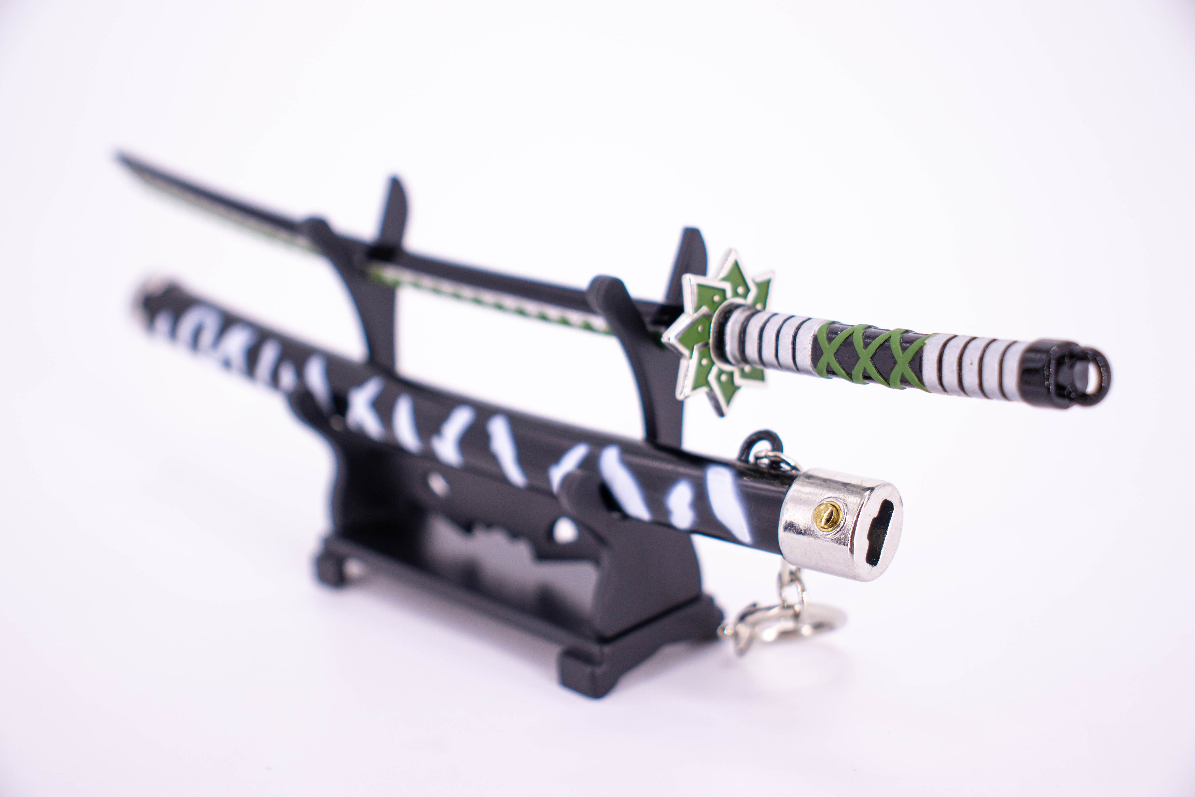 DEMON SLAYER – SANEMI SHINAZUGAWA’S NICHIRIN SWORD KEYCHAIN – FF ...